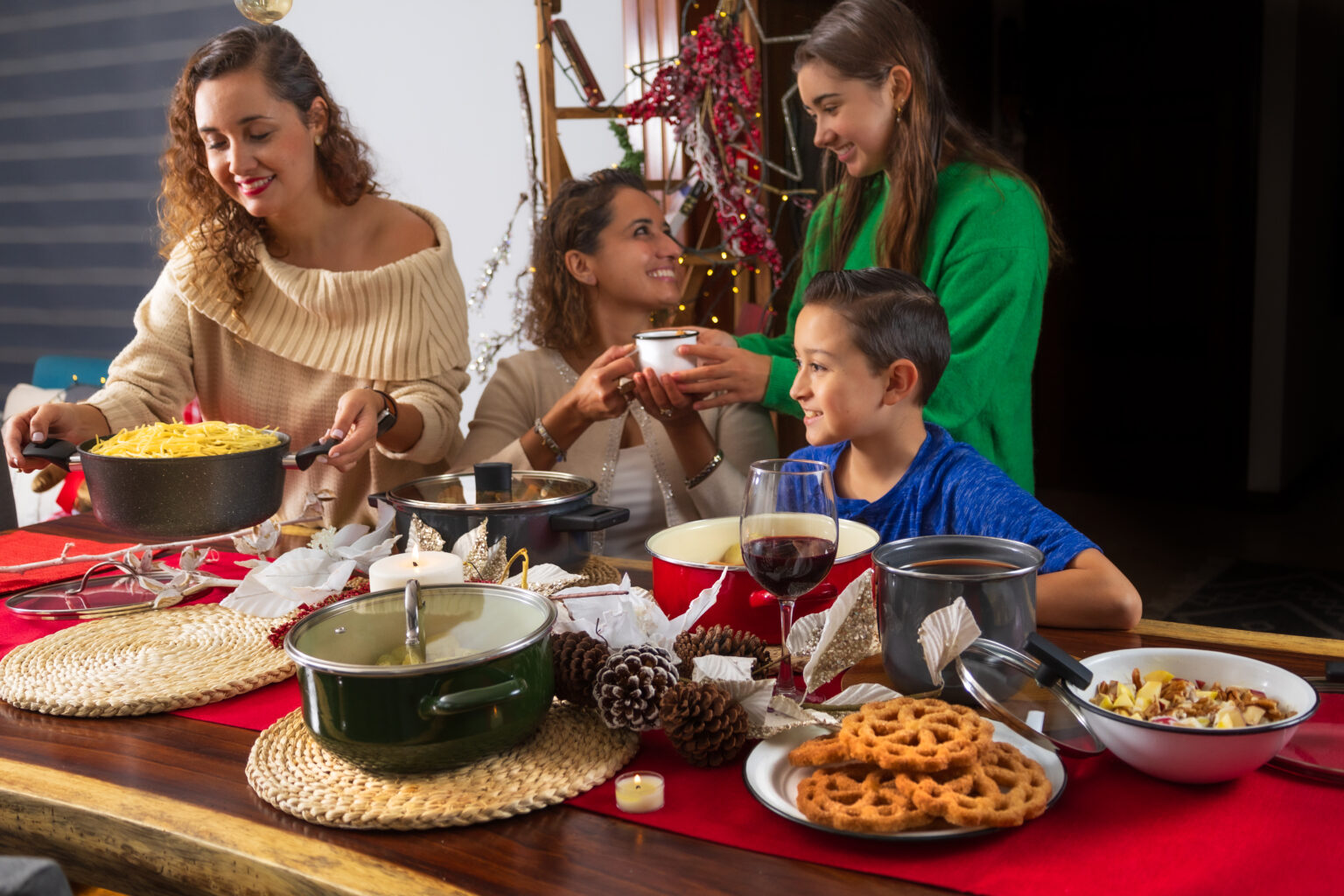 Todo lo que necesitas para una posada navideña - CINSA